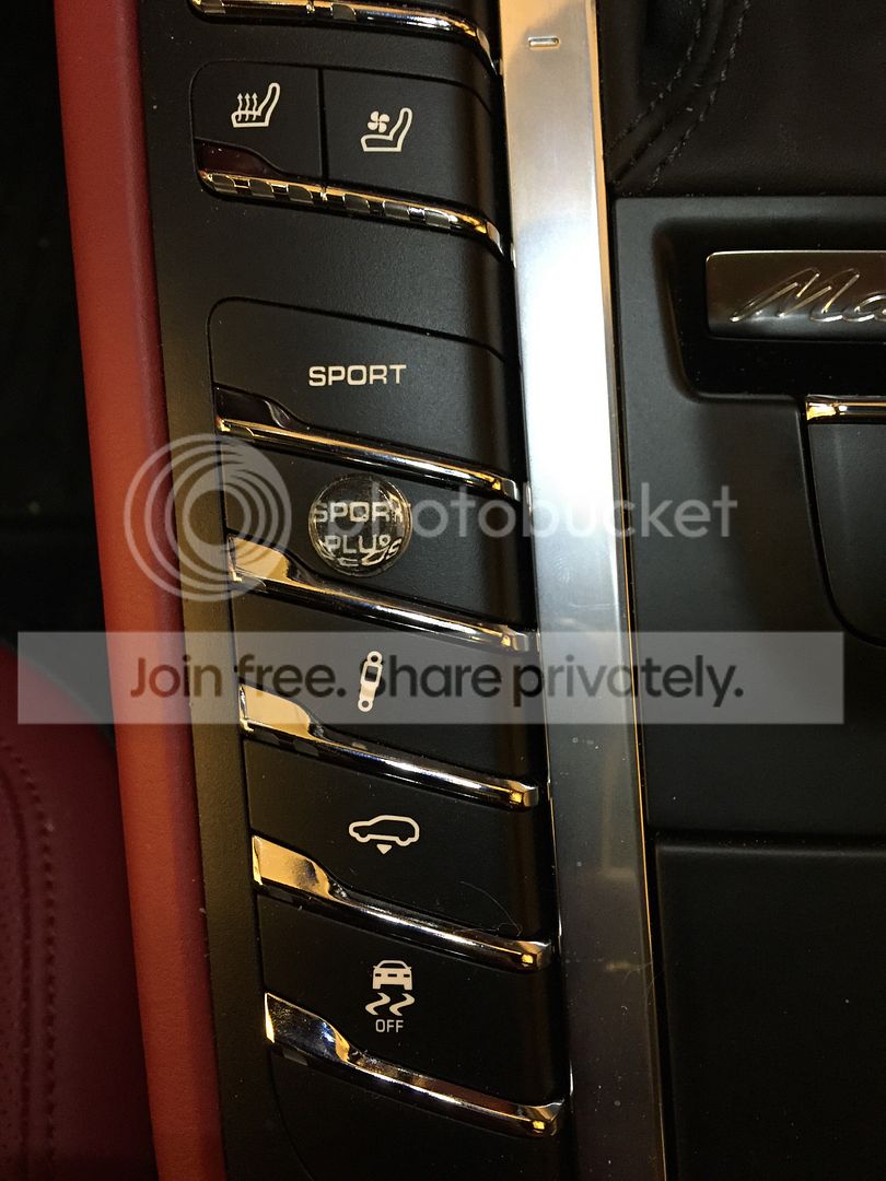 Finding the suspension button while driving | Porsche Macan Forum